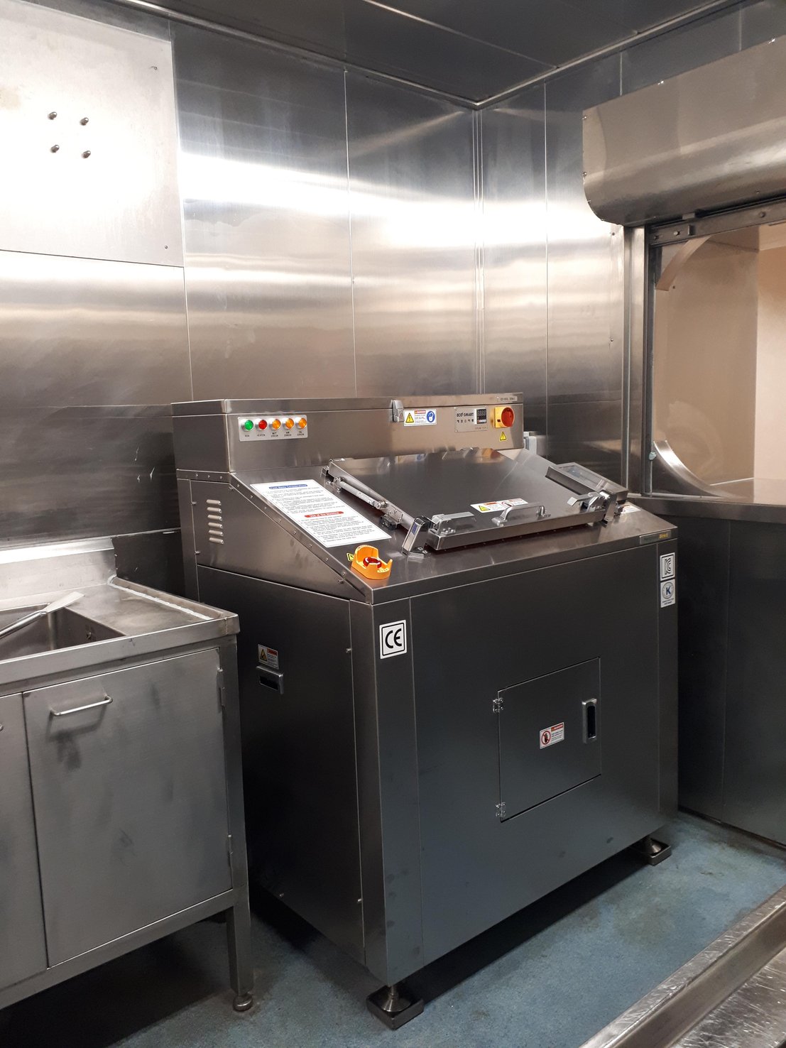 Super Yachts Choose the Eco-Smart Food Waste Dryer